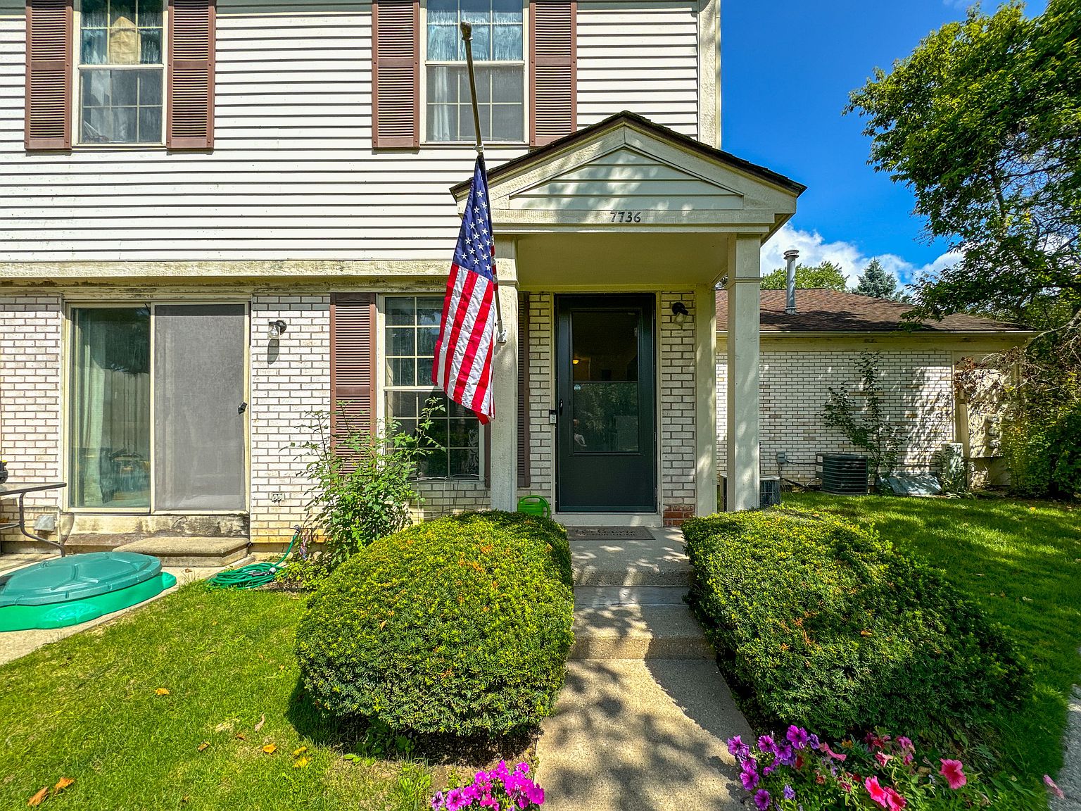 7736 Lake Ridge Dr #59, Waterford, MI 48327 | Zillow