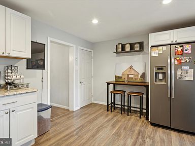 112 Delaware Ave, Riverside, NJ 08075 | Zillow