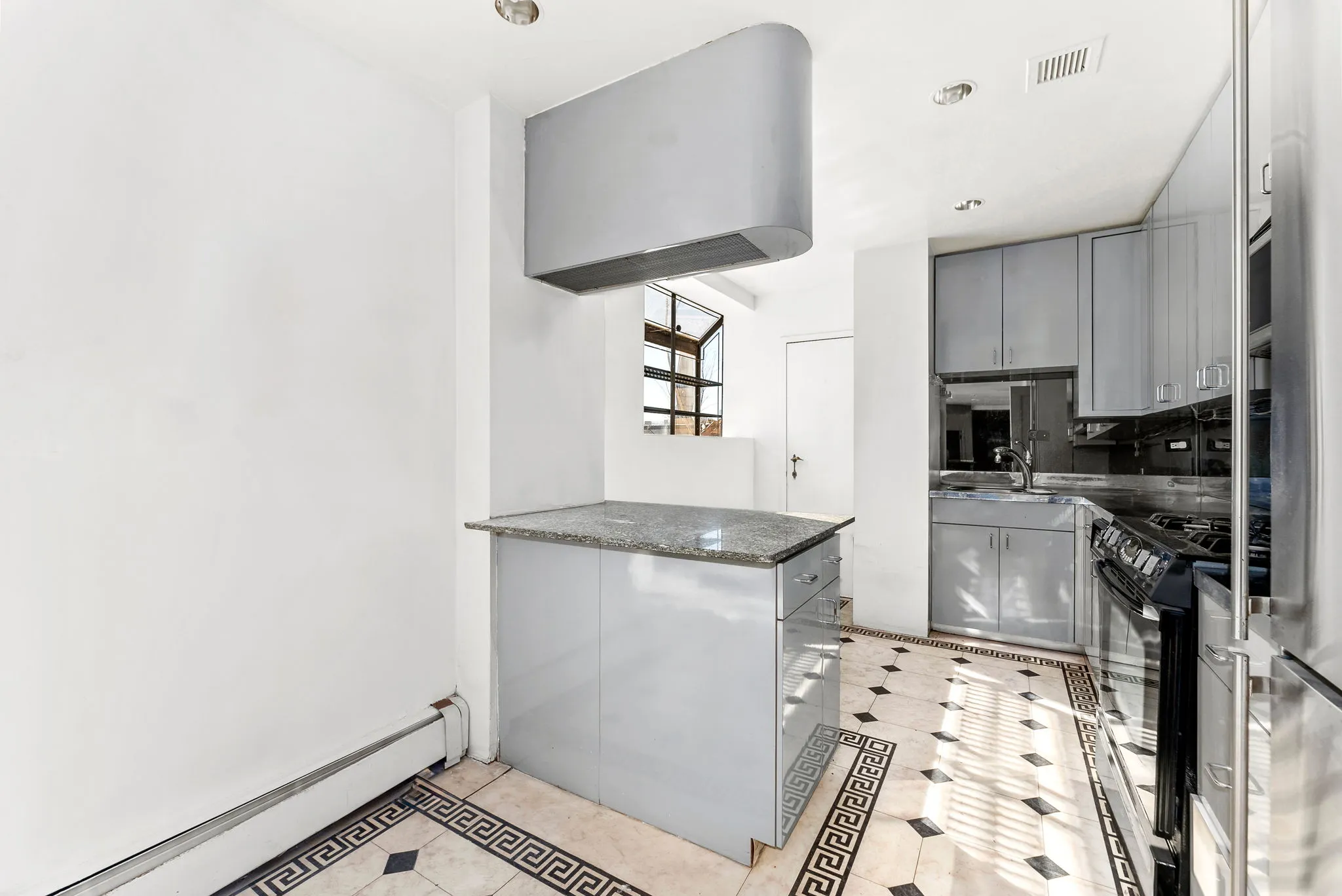 40 Sutton Place #10M in Sutton Place, Manhattan | StreetEasy