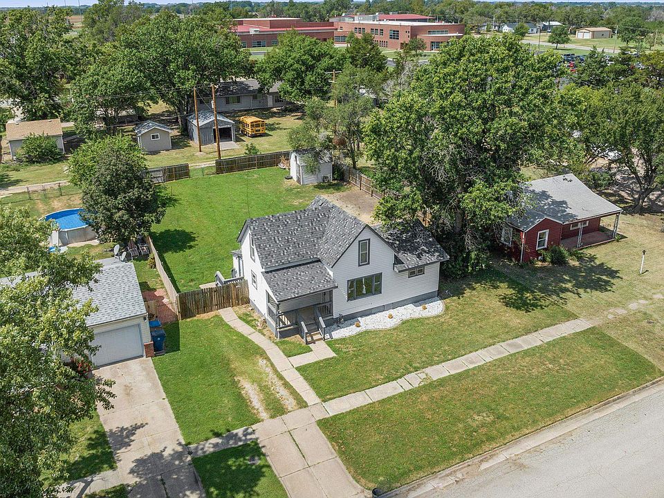 218 N 8th St, Conway Springs, KS 67031 | Zillow