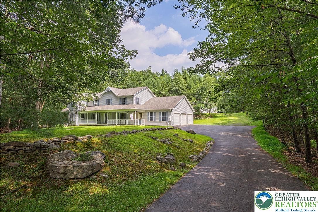 3811 Foxborough Ct E, Stroudsburg, PA 18360 | Zillow