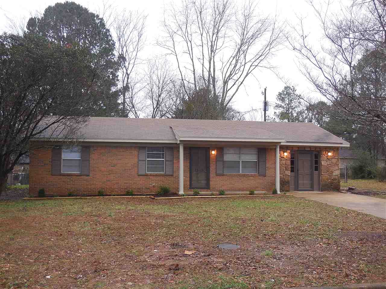 1513 Douthit St SW, Decatur, AL 35601 | Zillow