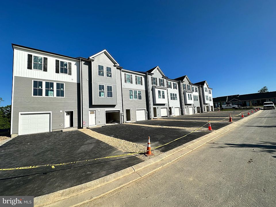 16 Marineris Cir, Martinsburg, WV 25405 | Zillow