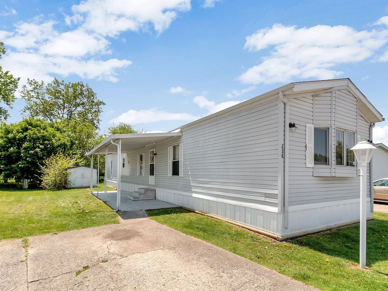 399 Shenandoah Valley Dr, Columbus, OH 43207 | Zillow