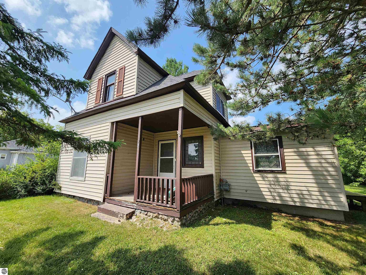 301 E Main St, Hale, MI 48739 | MLS #1936849 | Zillow
