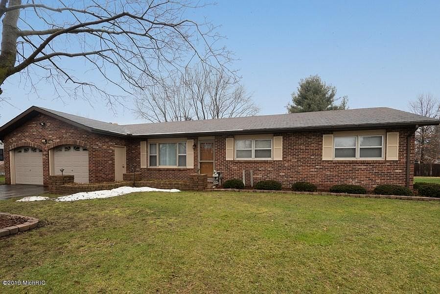 2827 Crownpoint Rd, Stevensville, MI 49127 | Zillow