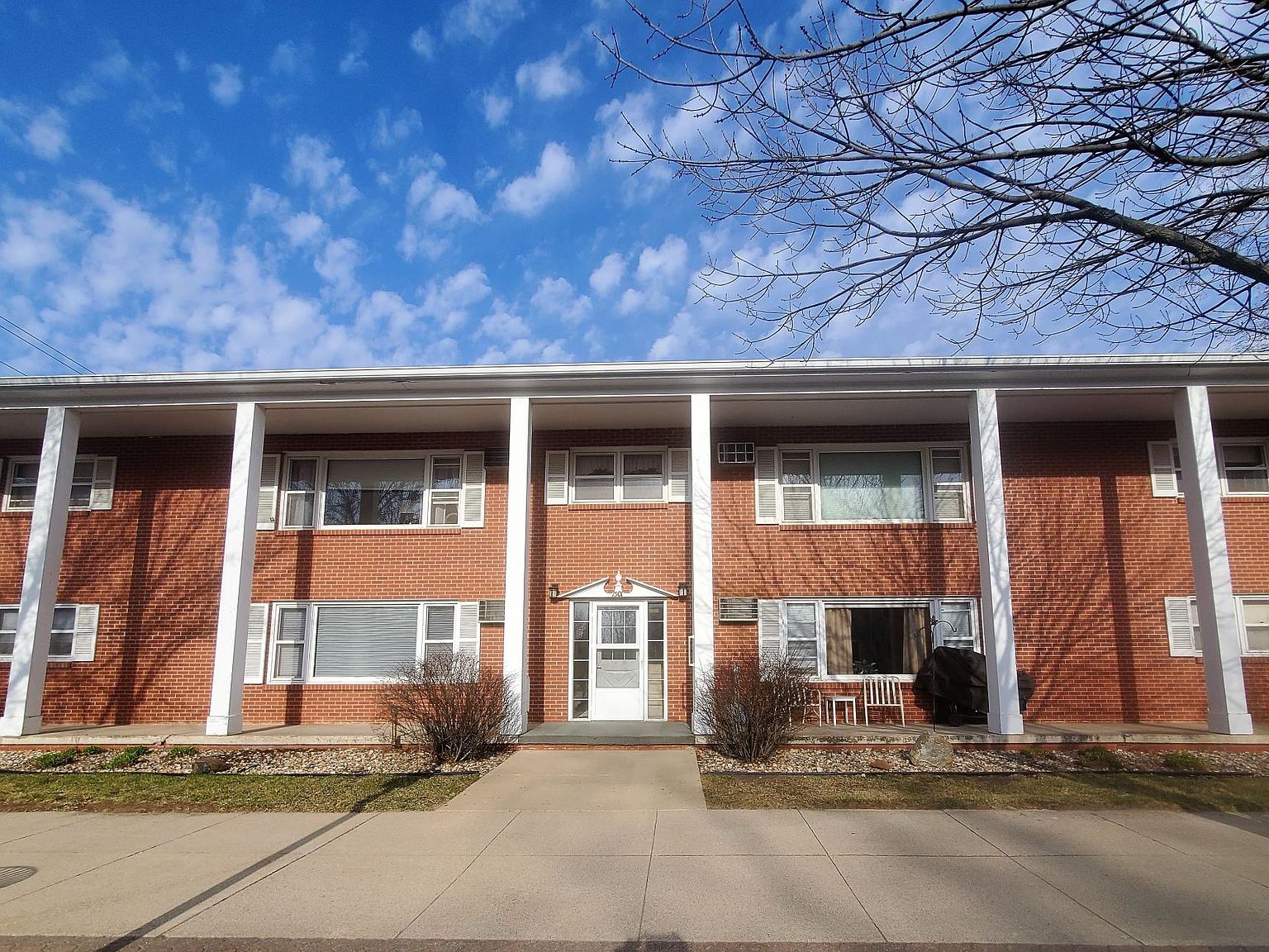 1501 Hill Ave #7, Spirit Lake, IA 51360 | Zillow