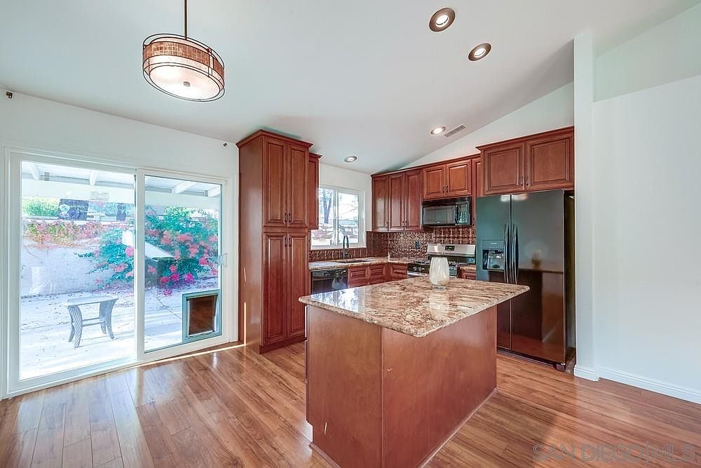 31734 Calle Novelda, Temecula, CA 92592 | MLS #240027623 | Zillow