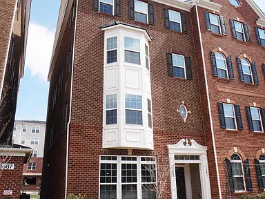 13689 Air And Space Museum Pkwy Herndon VA | Zillow