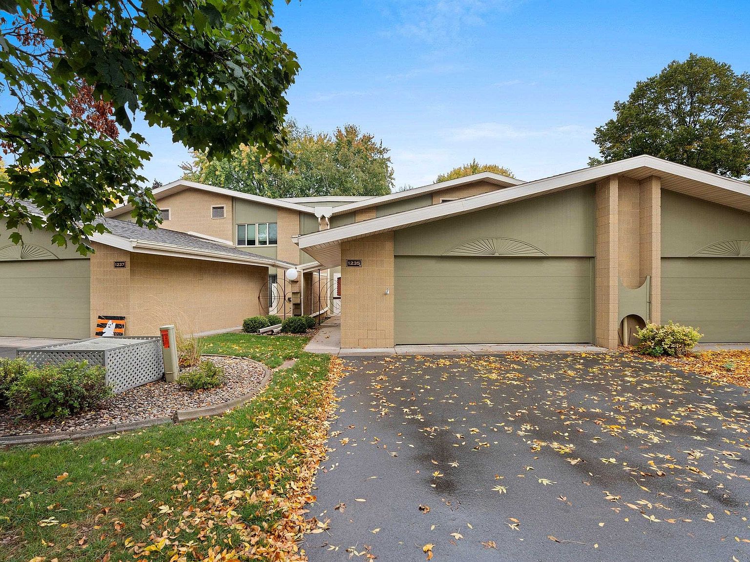 1235 W Nicolet Cir, Appleton, WI 54914 | MLS #50282114 | Zillow