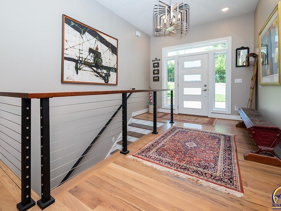 6924 SW 40th St, Topeka, KS 66610 | MLS #230518 | Zillow