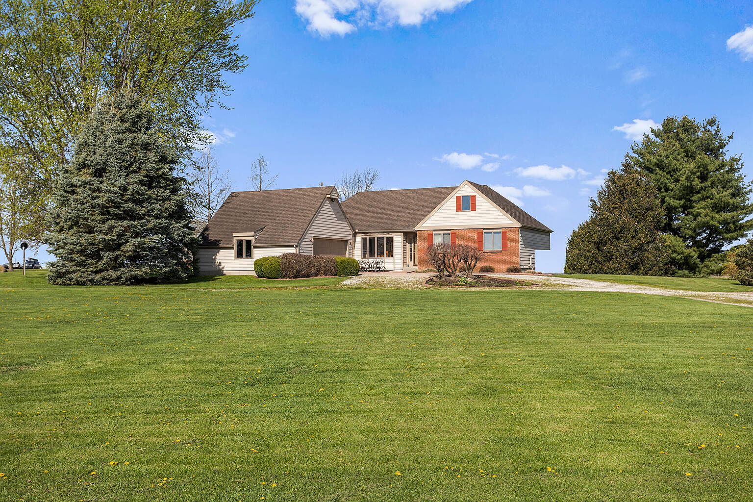 2475 County Road 700 Rd E, Dewey, IL 61840 | Zillow