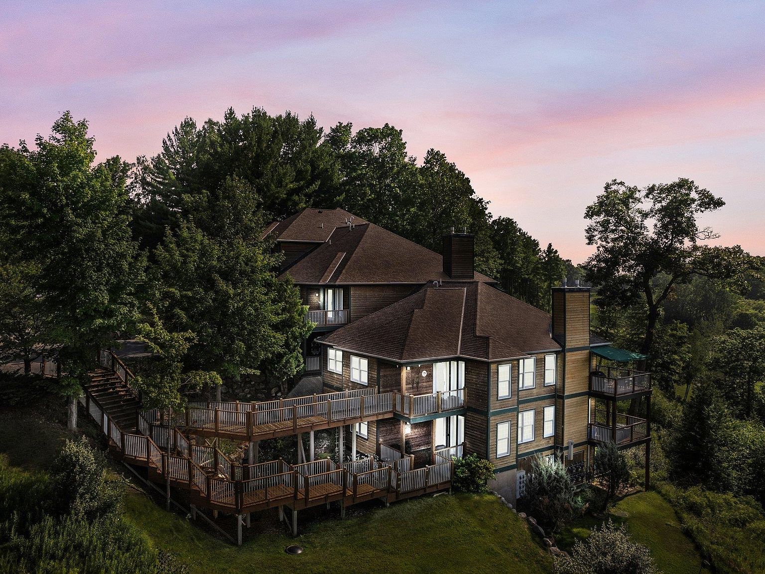 5696 N Cross Over Dr UNIT 3, Bellaire, MI 49615 | MLS #1913908 | Zillow