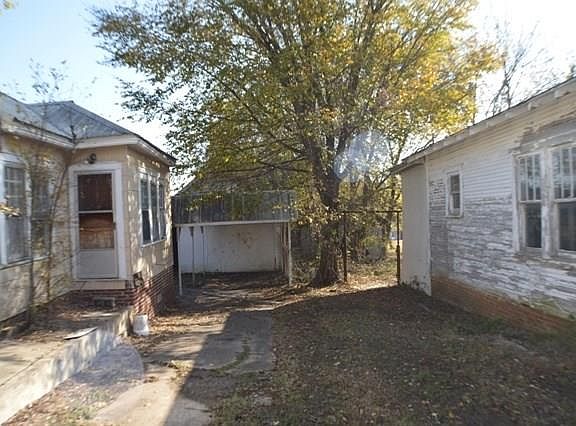 910 S Mekusukey Ave, Wewoka, OK 74884 | Zillow