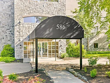 Cove View Towers - 586 W Thames St Norwich CT | Zillow