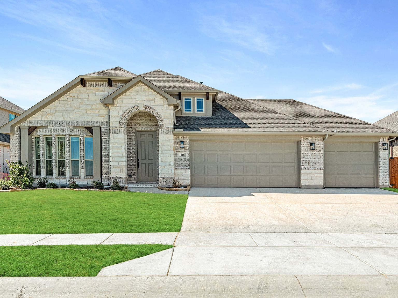 1015 Emerald Trce, Justin, TX 76247 | Zillow