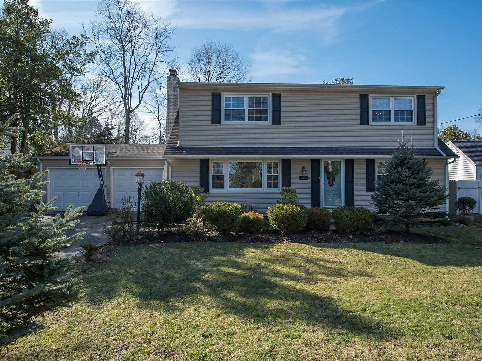 111 Catherine St, East Northport, NY 11731 | Zillow