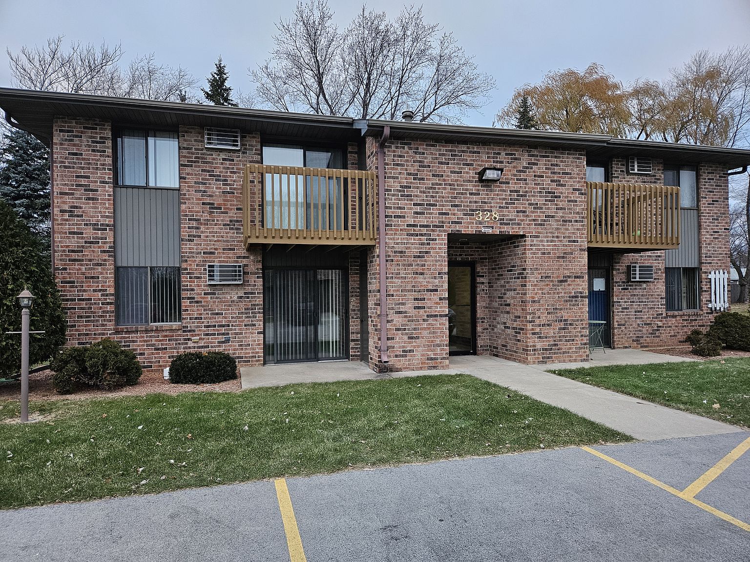 324 N Kensington Dr APT 1, Appleton, WI 54915 | Zillow