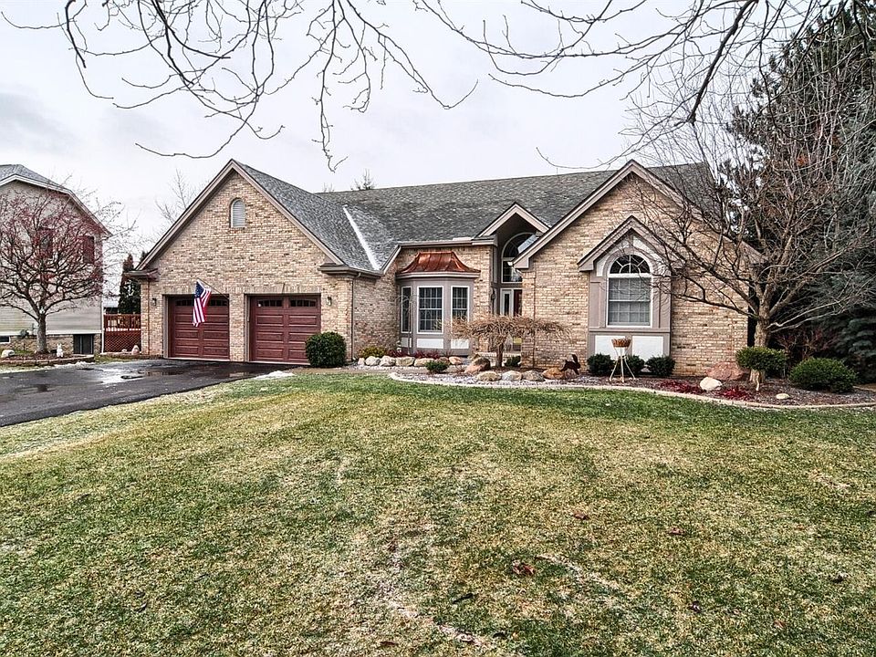 16062 Silverwood Dr, Fenton, MI 48430 | Zillow