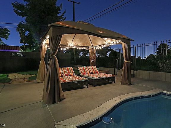3538 Pueblo Way, Las Vegas, NV 89169 | MLS #2558094 | Zillow