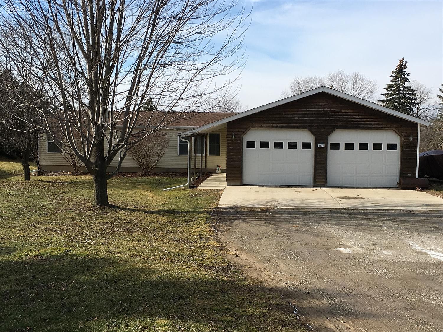 4420 Dublin Rd Burton Mi 48529 Zillow