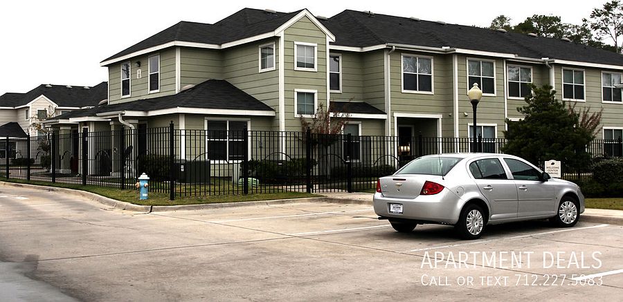 1206 S Frazier St Conroe TX | Zillow