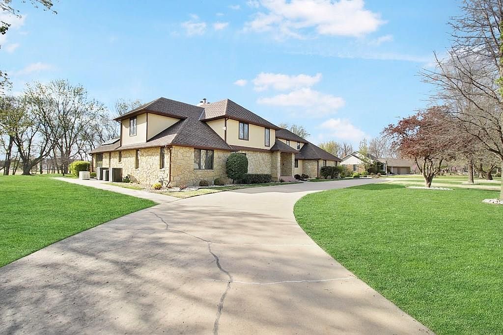 700 Quail Creek Rd, Parsons, KS 67357 | MLS #S48336 | Zillow