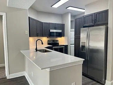 2121 Sage Rd Houston TX | Zillow