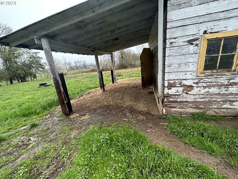 3249 Melrose Rd, Roseburg, OR 97471 | MLS #23029351 | Zillow