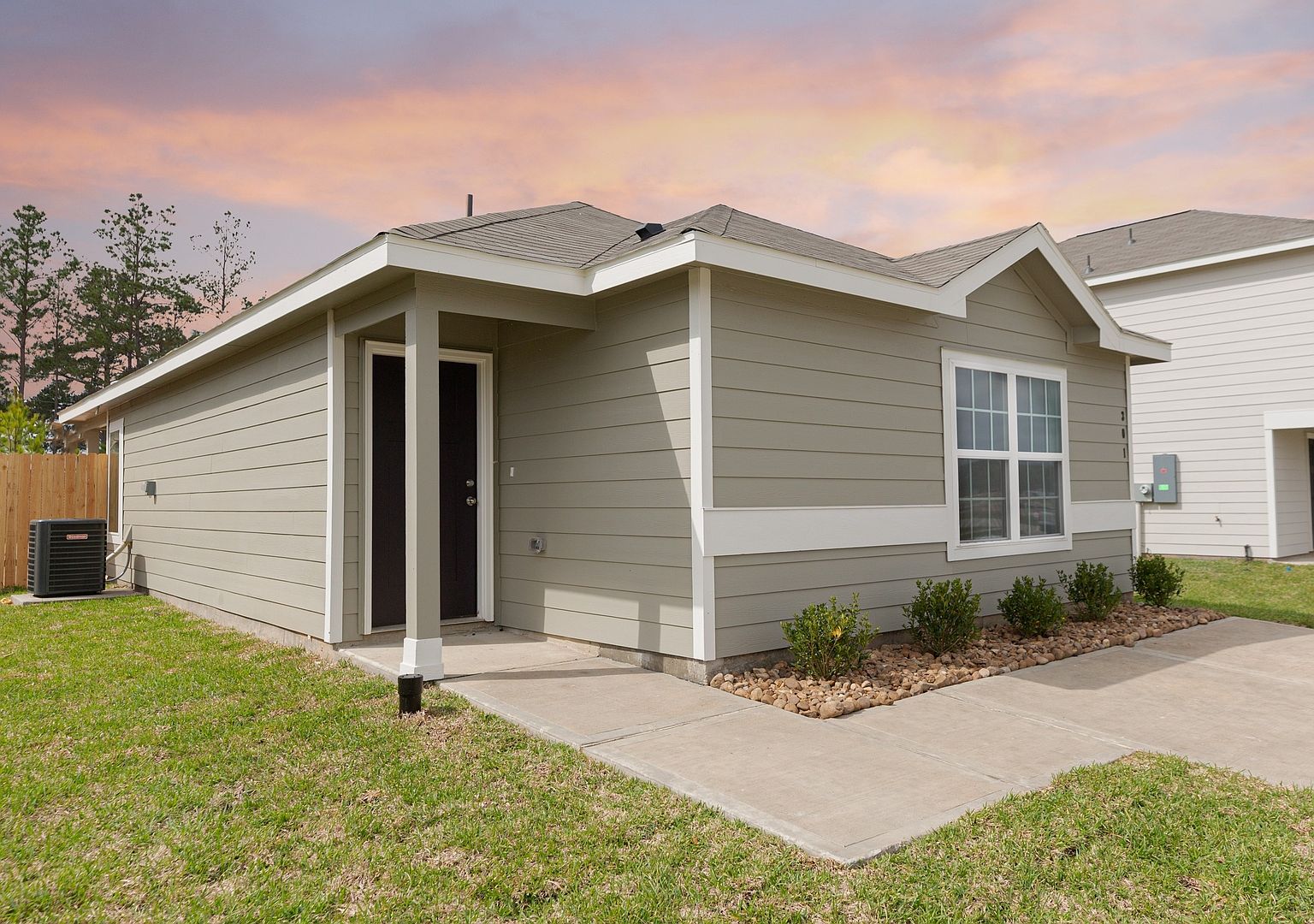 301 Gray Wolf Dr, Huntsville, TX 77320 | Zillow