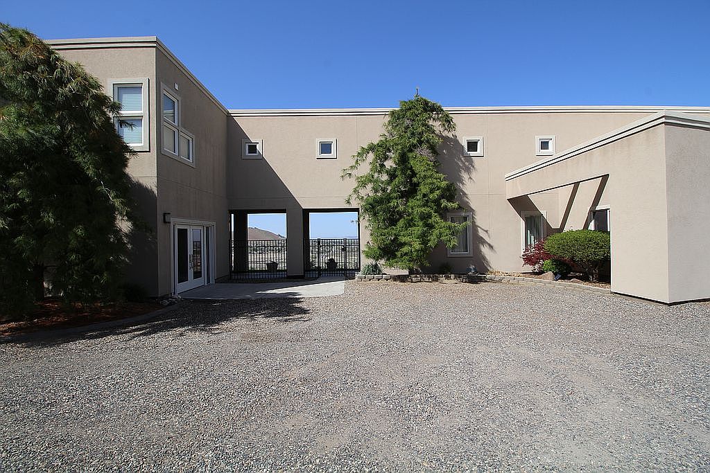 18716 S Clodfelter Rd, Kennewick, WA 99338 | Zillow