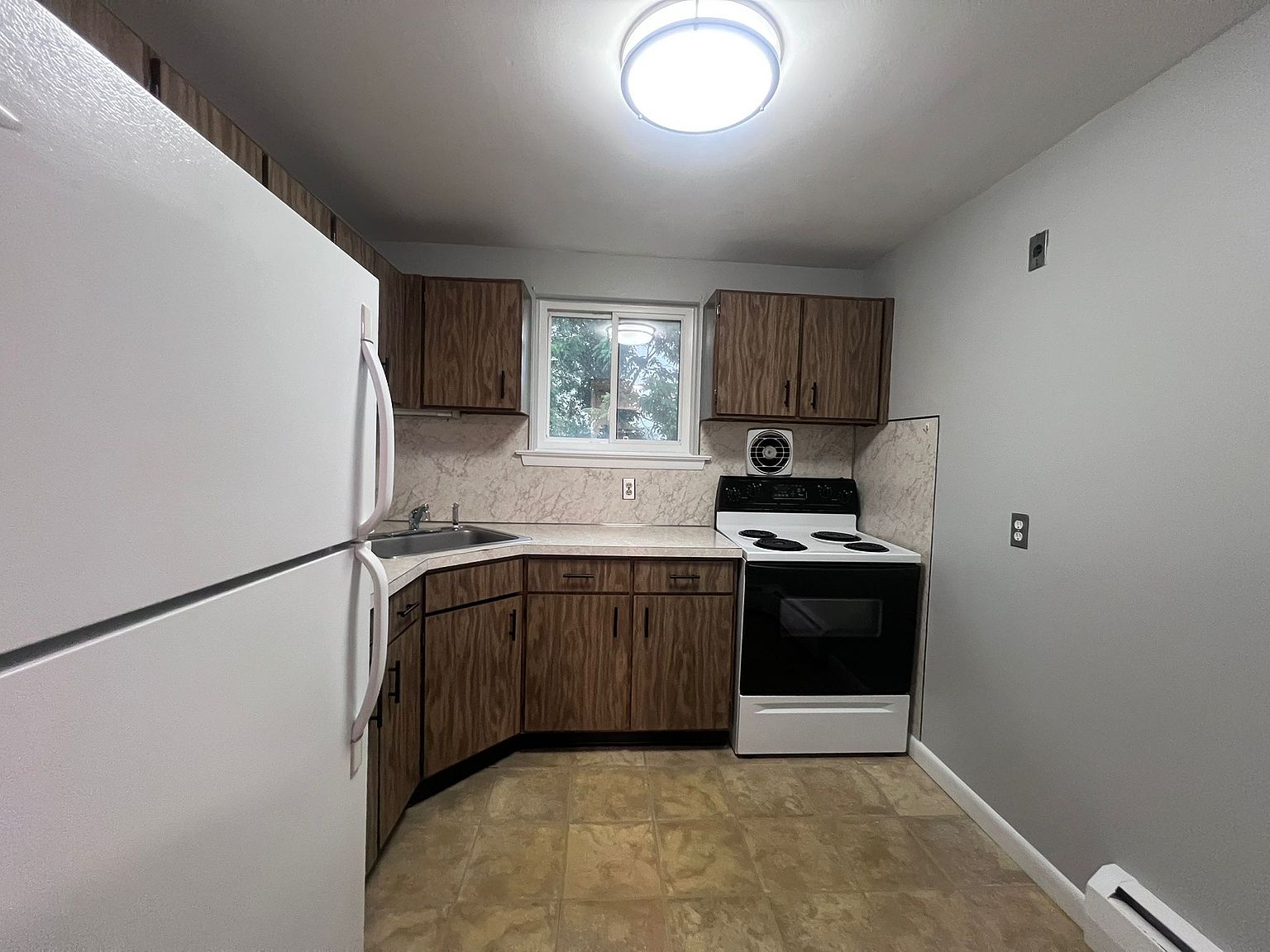 138 Store Ave #5A, Waterbury, CT 06705 | Zillow