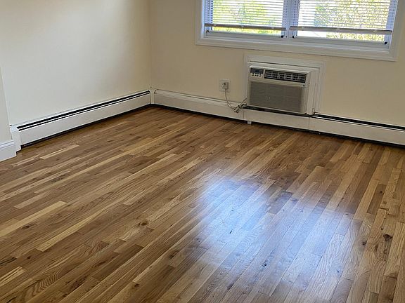 67 Little Clove Rd Floor 2, Staten Island, NY 10301 | Zillow