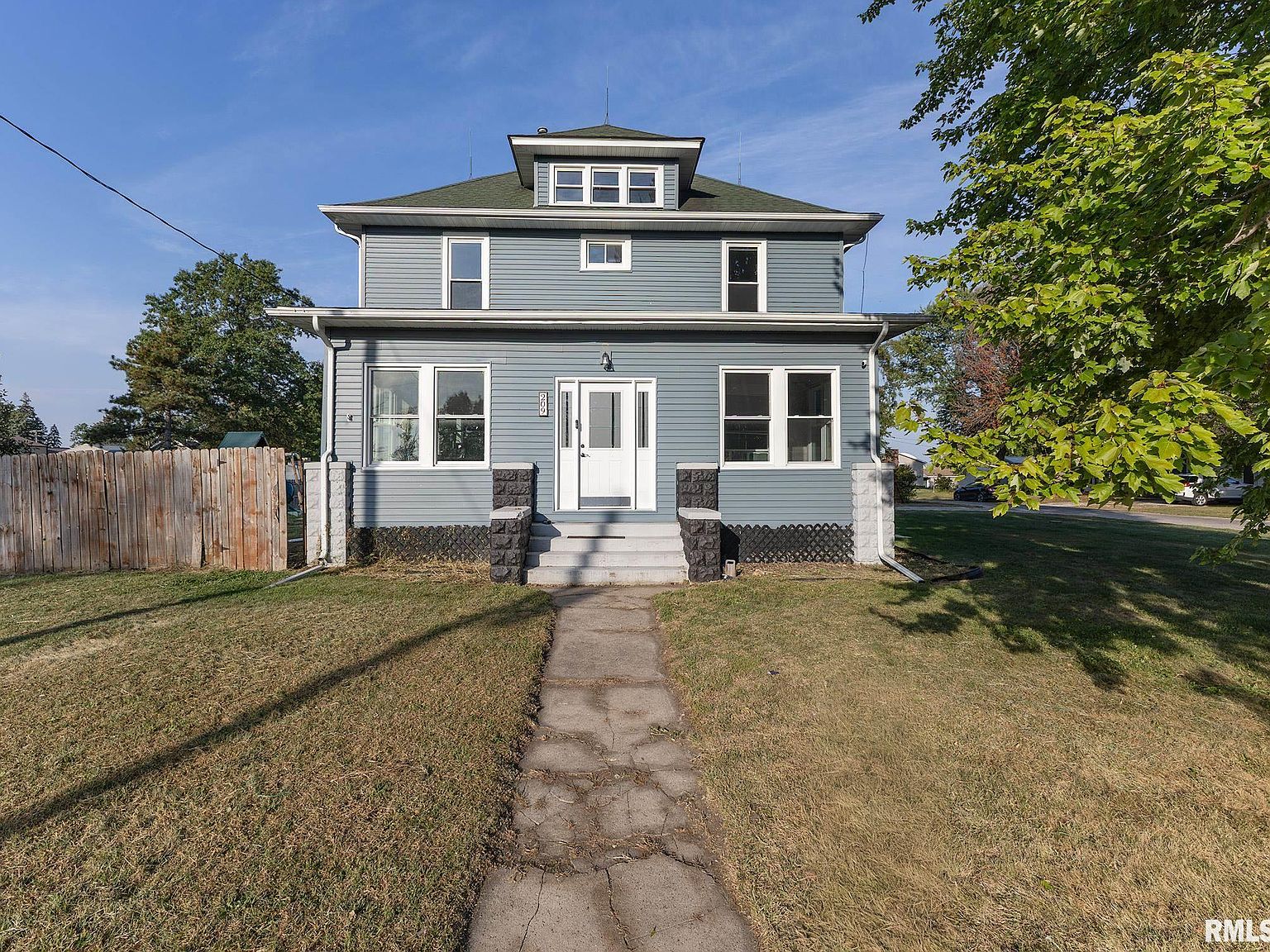 209 East St, Lynn Center, IL 61262 | Zillow