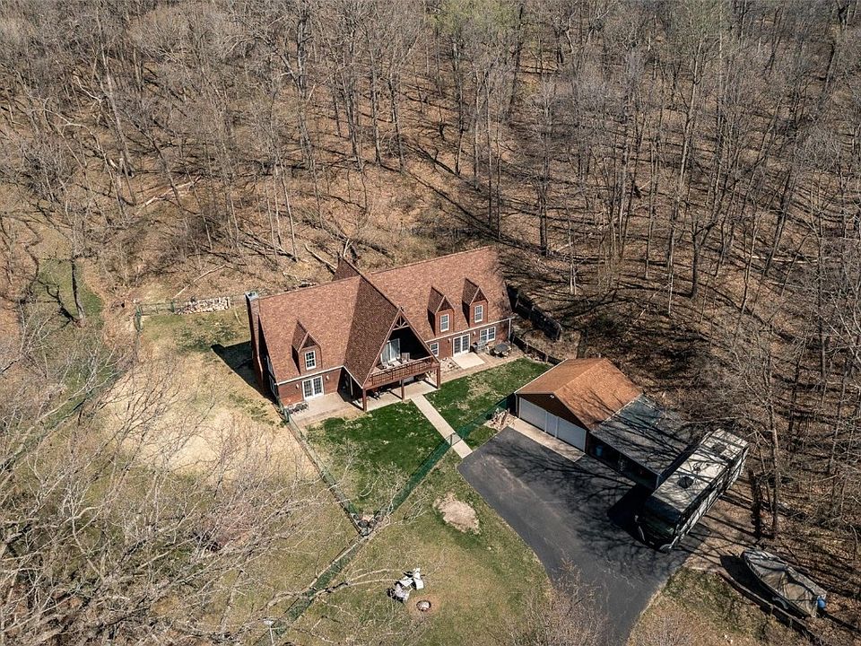 3098 Sandy Beach Rd NE, Solon, IA 52333 | MLS #2302367 | Zillow