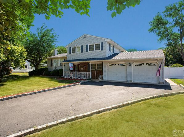 Parlin NJ Single Family Homes For Sale - 32 Homes | Zillow