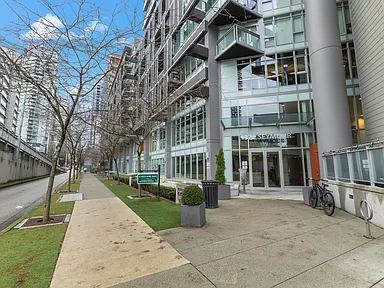 1372 Seymour St Vancouver BC | Zillow