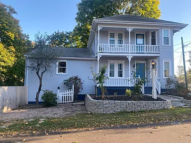 18 Cross St Manville RI | Zillow