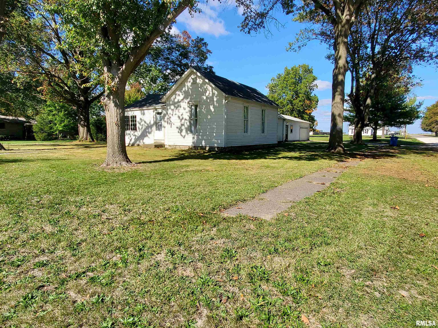 705 W Main St, Ashland, IL 62612 | Zillow