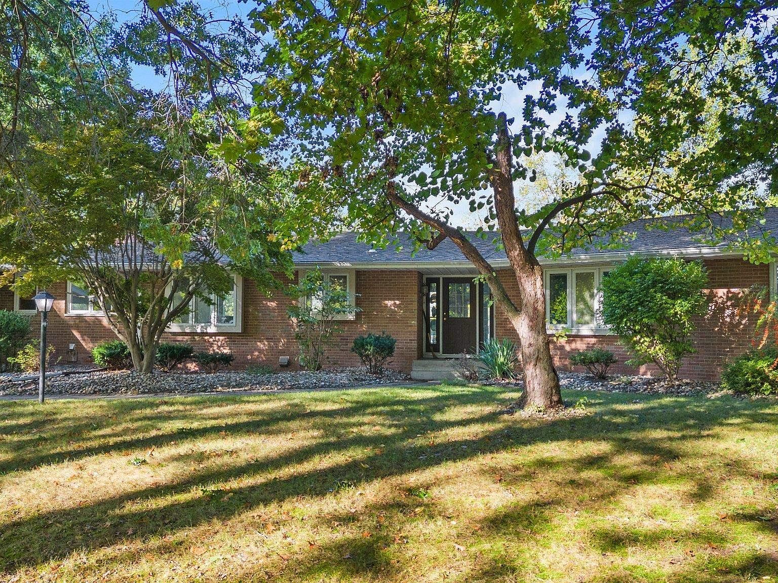 10601 Lagoon Dr, Grabill, IN 46741 | MLS #202336801 | Zillow