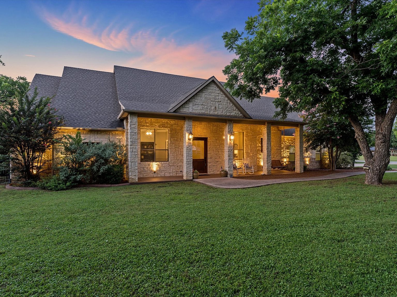 7300 Molly Ln, Burleson, TX 76028 | Zillow