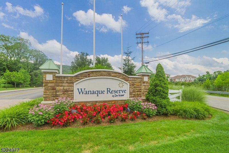 6407 Warrens Way UNIT 407, Wanaque, NJ 07465 | Zillow