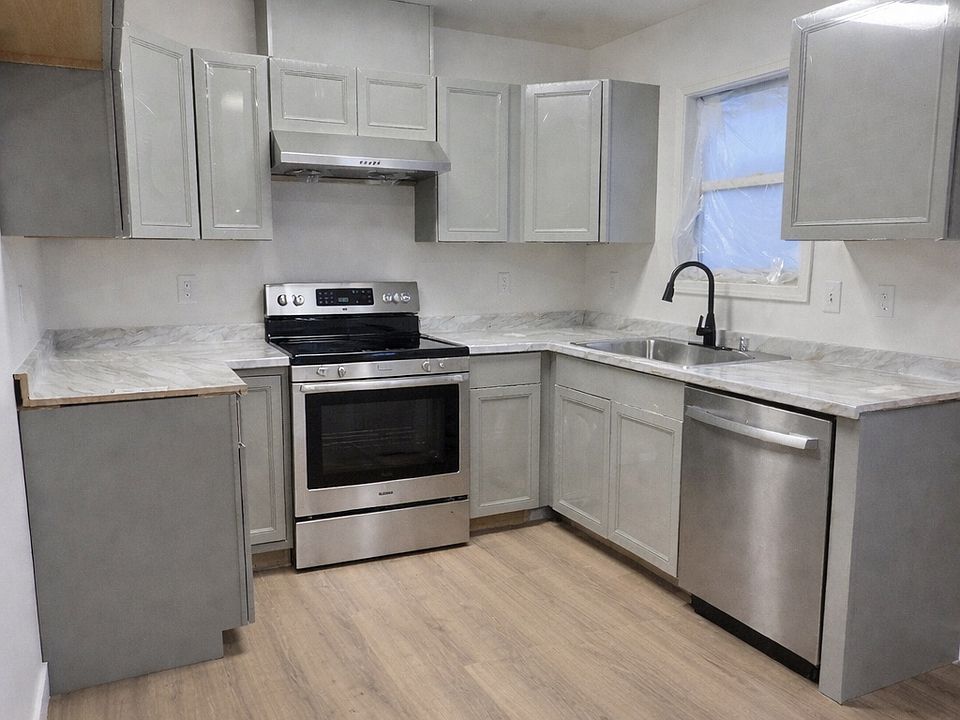 5700 E 4th Ave #C, Anchorage, AK 99504 | Zillow