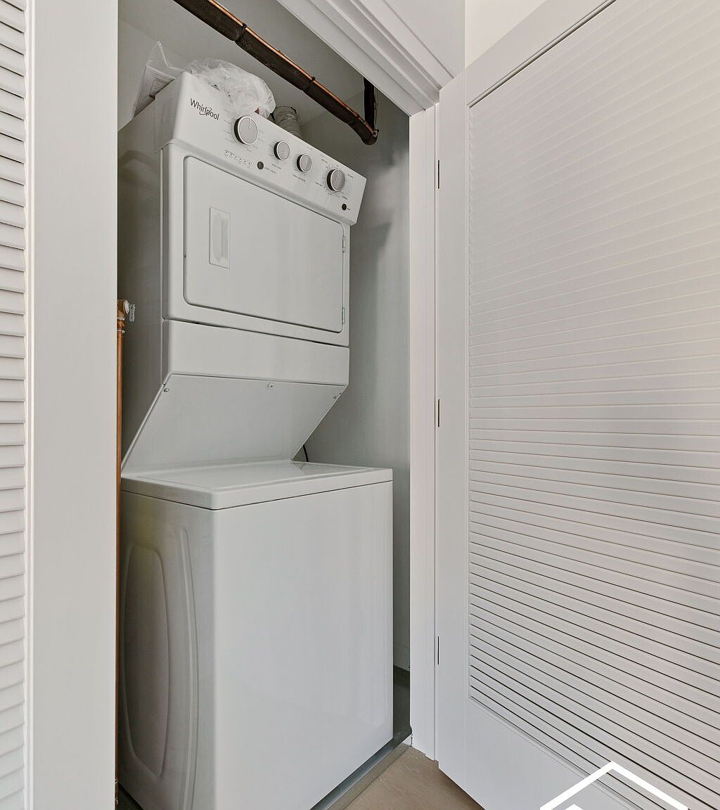 4104 N Sheridan Rd #102, Chicago, IL 60613 | Zillow