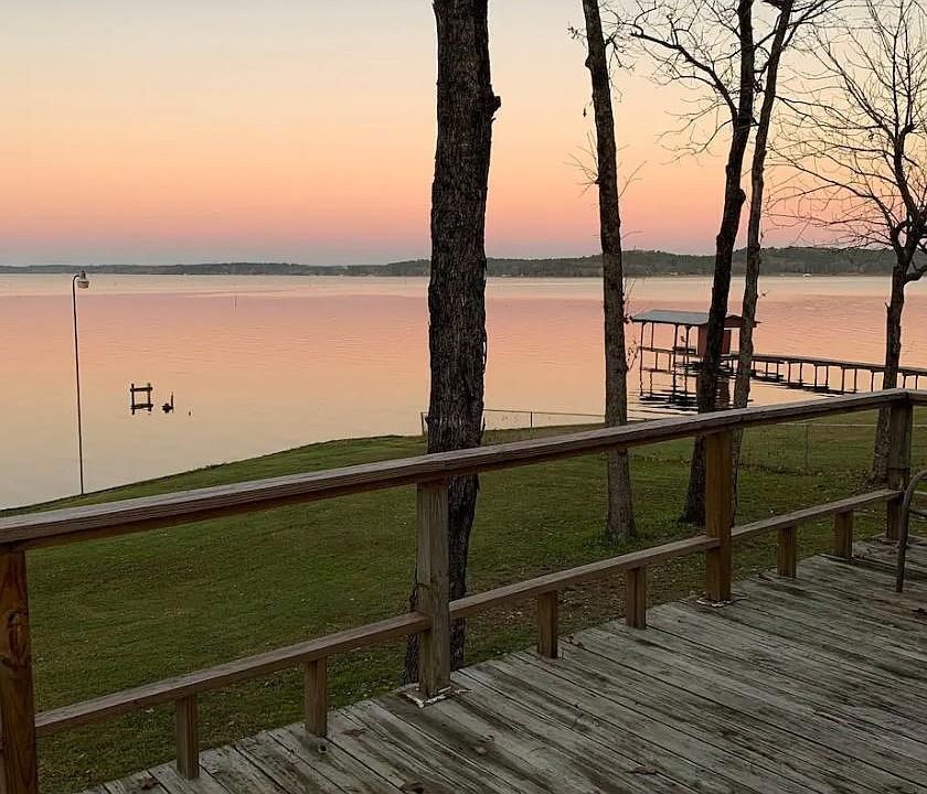983 Beachside, Chandler, TX 75758 | Zillow