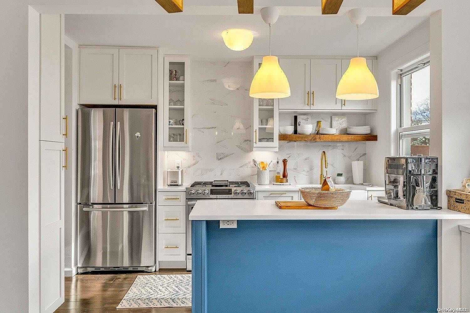 18 Edwards Street #2D, Roslyn Heights, NY 11577 | Zillow