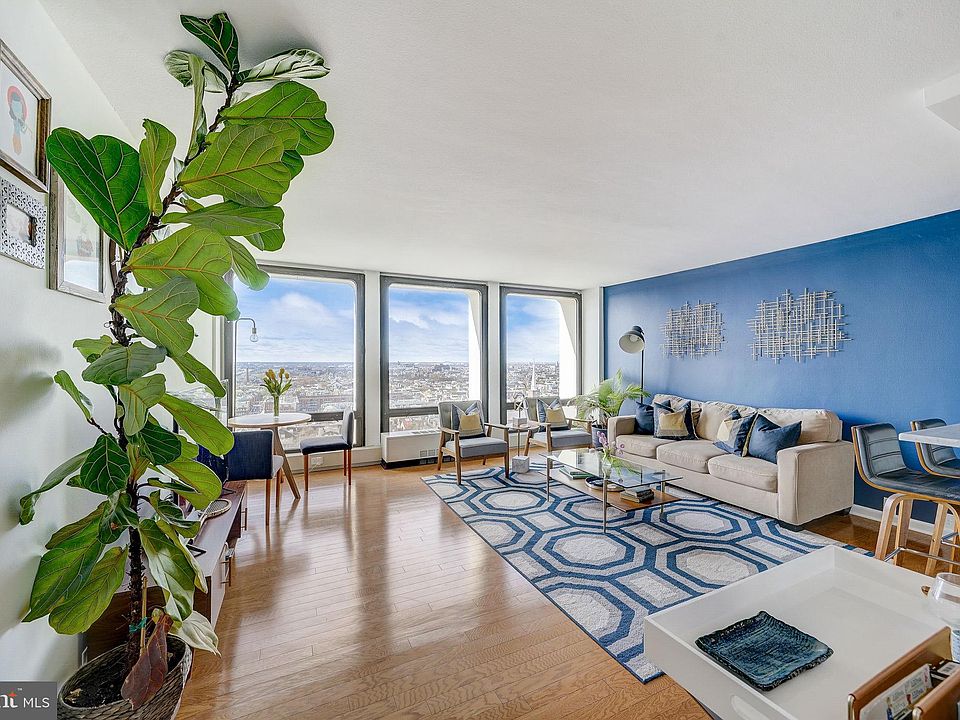 210 Locust St Philadelphia PA | Zillow