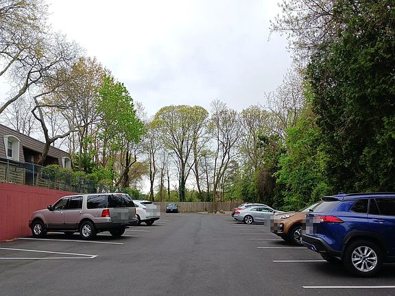 655 Middle Country Rd APT 8C1, Coram, NY 11727 | Zillow