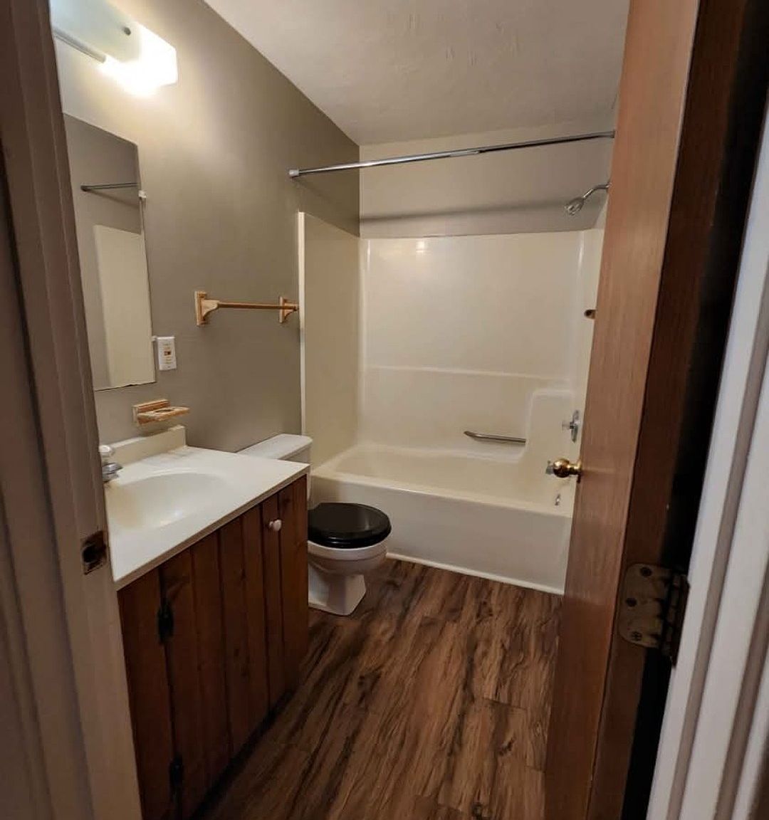 E238 Cleveland St #5, Nelson, WI 54756 | Zillow