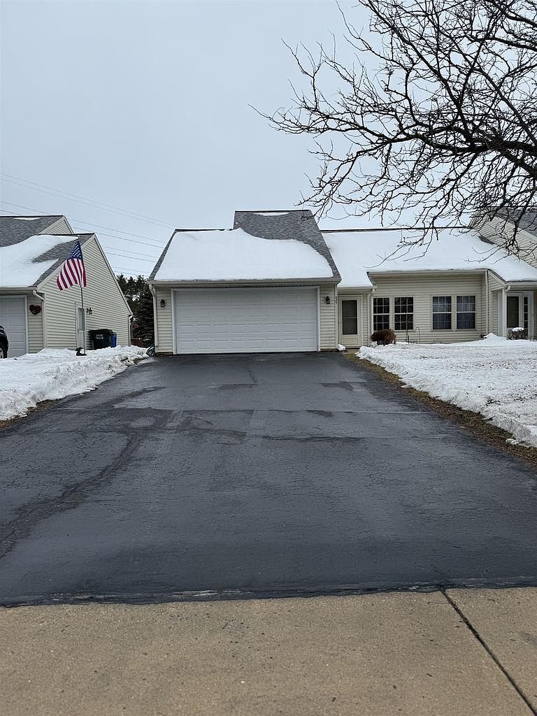 535 East Slifer Street #1, Portage, WI 53901 | Zillow